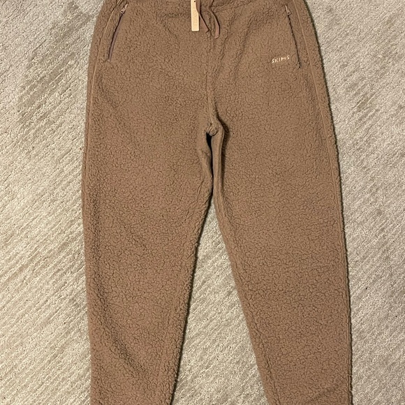 SKIMS | Pants & Jumpsuits | Skims Tan Teddy Joggers Pants | Poshmark